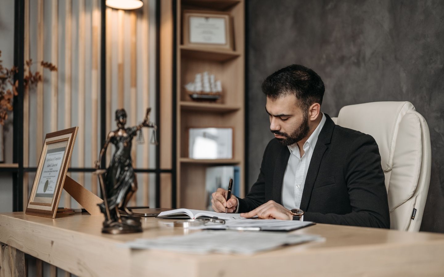 ¿Cómo Funciona el Sistema Judicial Civil?